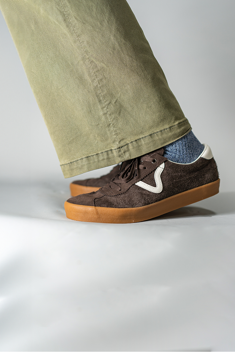 Sneakers & Apparel at @dv | Advstore.lt